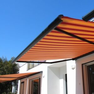 Todo lo que necesitas saber sobre las guías de aluminio para toldos - Todo sobre toldos